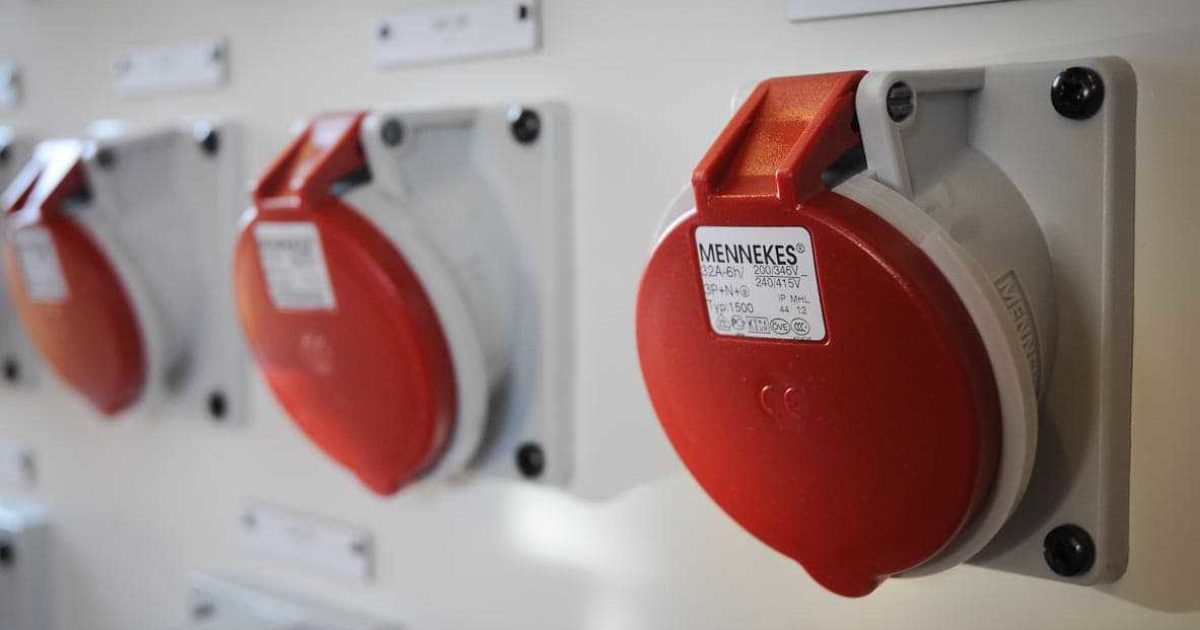 The Coliseum Theatre, London - Temporary stage power… - Robolights